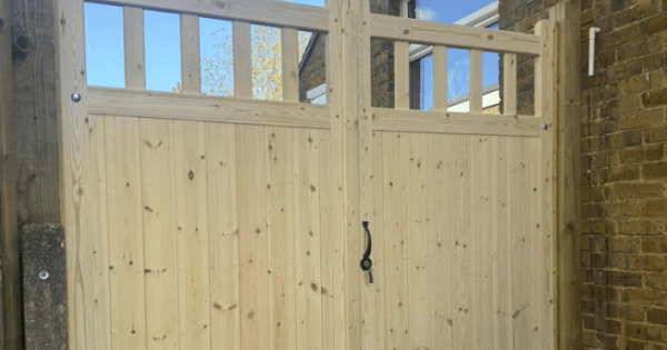 All Gates - Wooden Gate Manufacturers Kent | Driveway Gate Suppliers