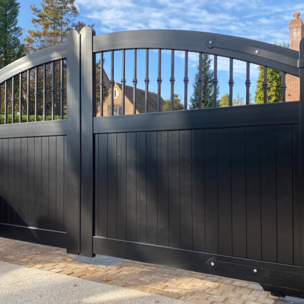 RMG008DG - Aluminium Driveway Gates | Bespoke Field Gates London